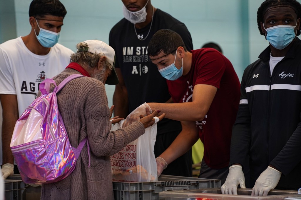 Aggies Among Us: What 300 Hours of Community Service Looks Like in Las ...